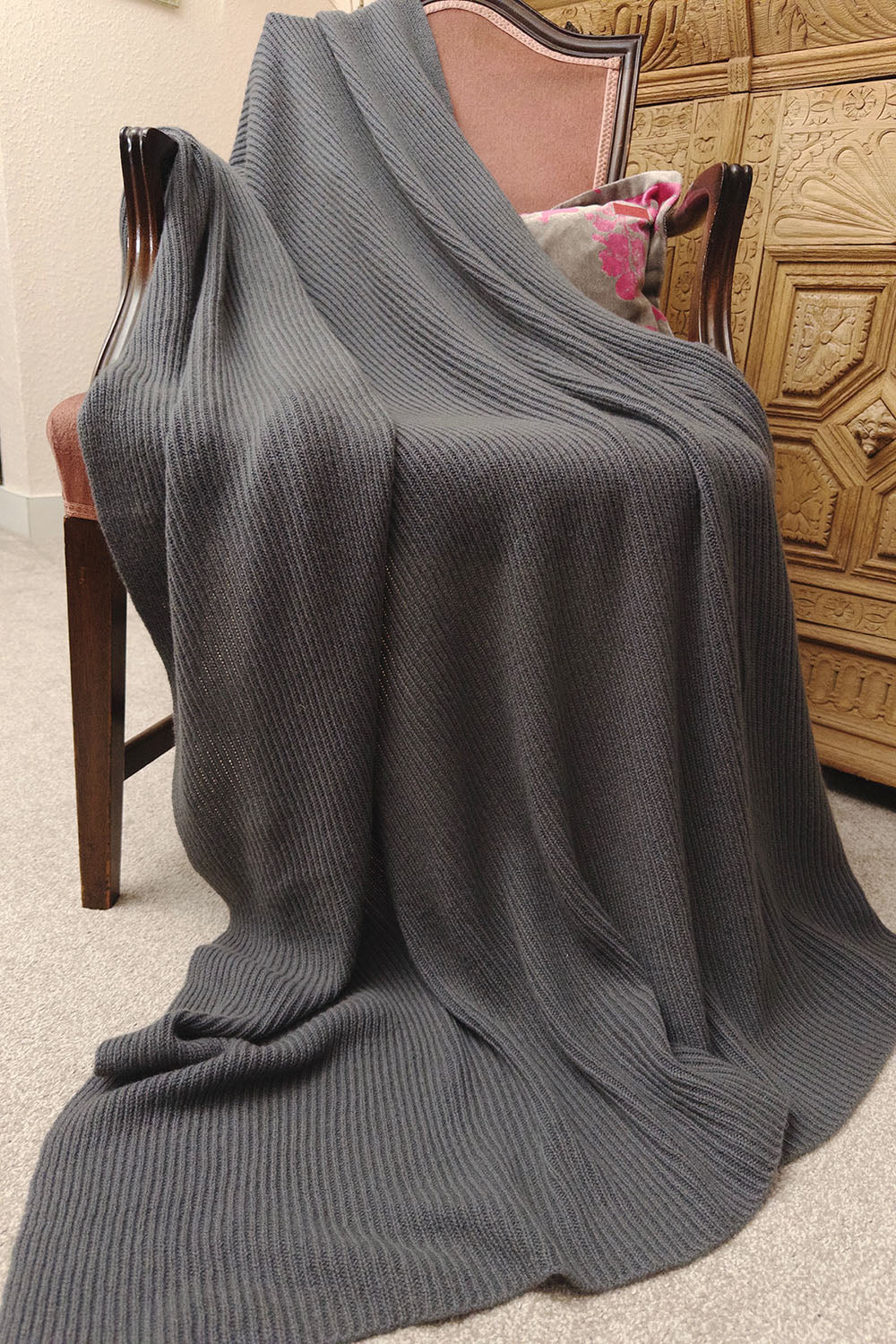 100% Cashmere Blanket – Luxury Soft Pure Cashmere Throw - Dark grey